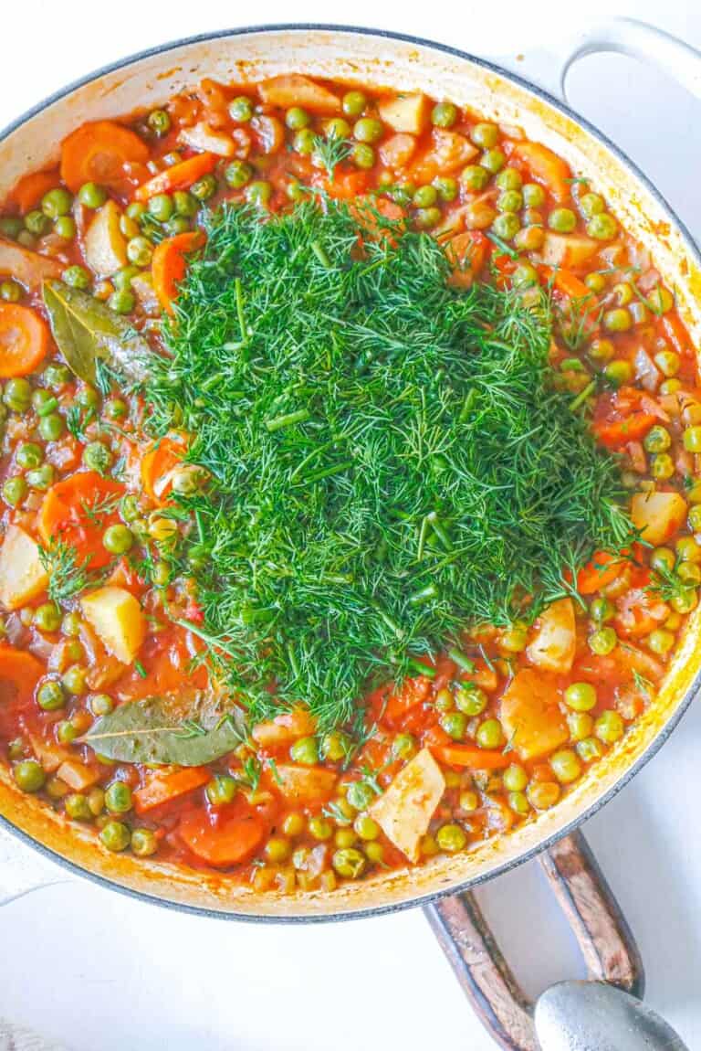 Romanian Green Pea Stew (Mancare de Mazare) - Cristina's Kitchen